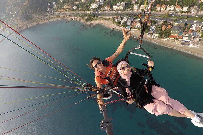 Halal Tandem Paragliding With Licensed Woman Pilot in Alanya - What to Expect from the Halal Tandem Paragliding Tour
