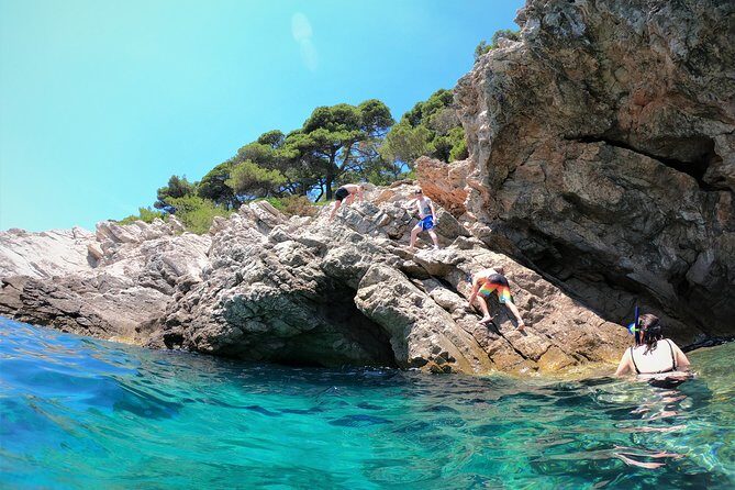 Half-Day Best Beaches & Bays Private Speed Boat Tour - Transportation & Meeting