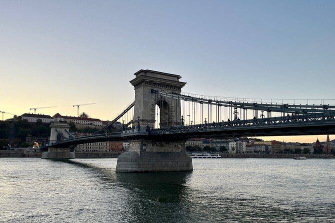 Half day Budapest city tour by car / minivan - Key Points