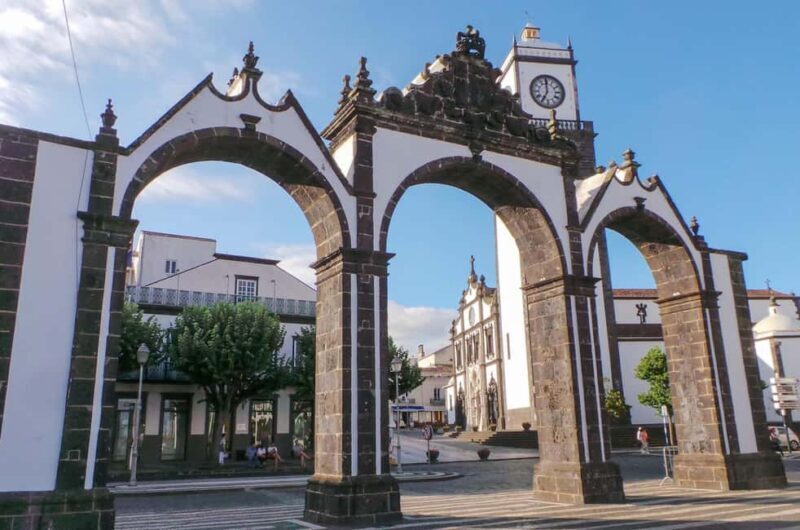 Half Day City Tour in Beautiful Ponta Delgada DE/EN/PT - Key Points