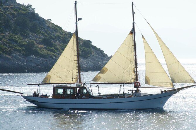 Half Day Milos Kleftiko Boat Tour-Freedom - Who is this tour ideal for?