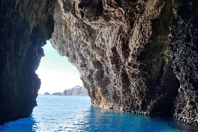 Half Day Private Guided Boat Tour in Taormina - Exploring the Itinerary in Detail