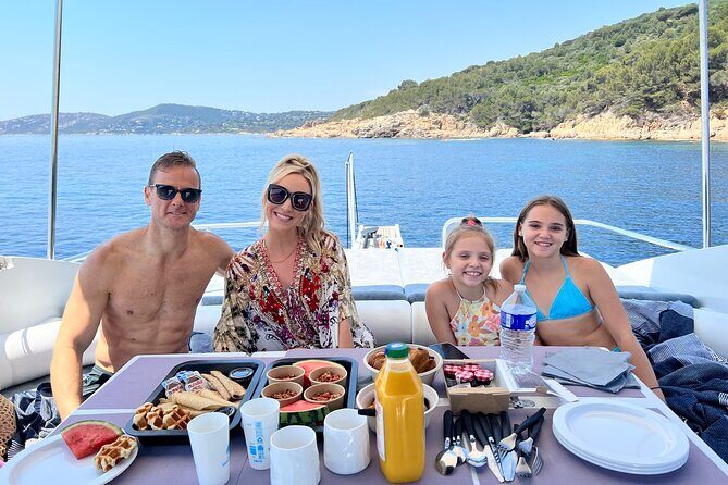 Half Day Private Yacht Charter on our Pershing 40 in Saint Tropez - FAQ