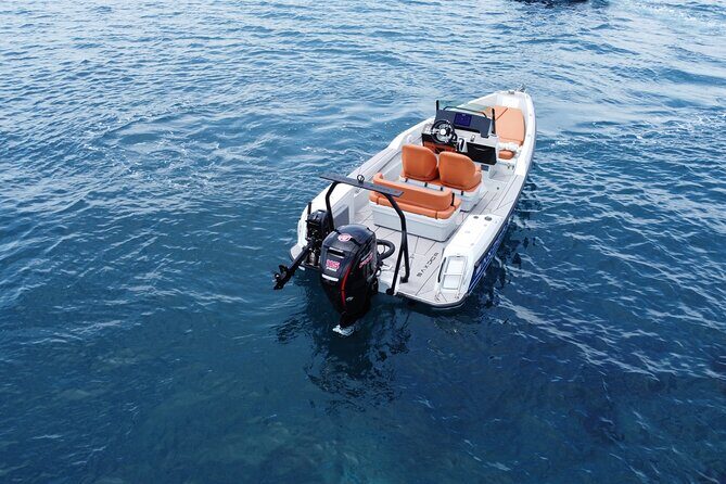 Half Day Saxdor Boat Rental in Santorini - What’s Included and What to Consider