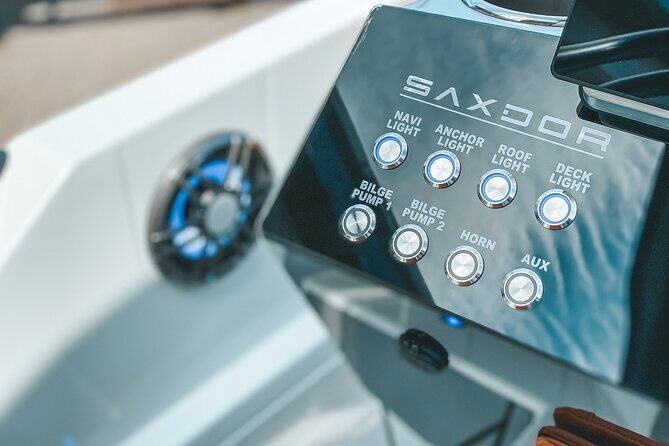 Half Day Saxdor Boat Rental in Santorini - FAQs