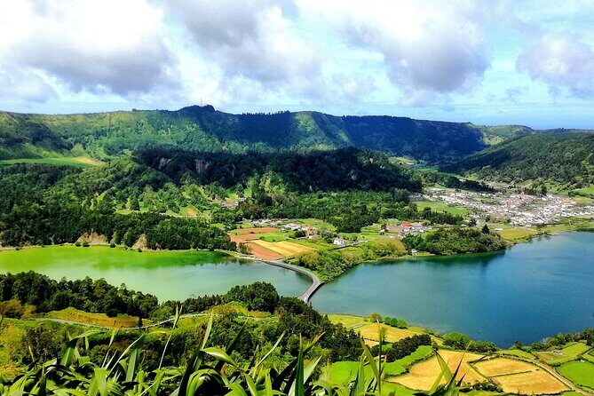 Half Day Sete Cidades Crater Minivan Tour - The Group Dynamic and Guides
