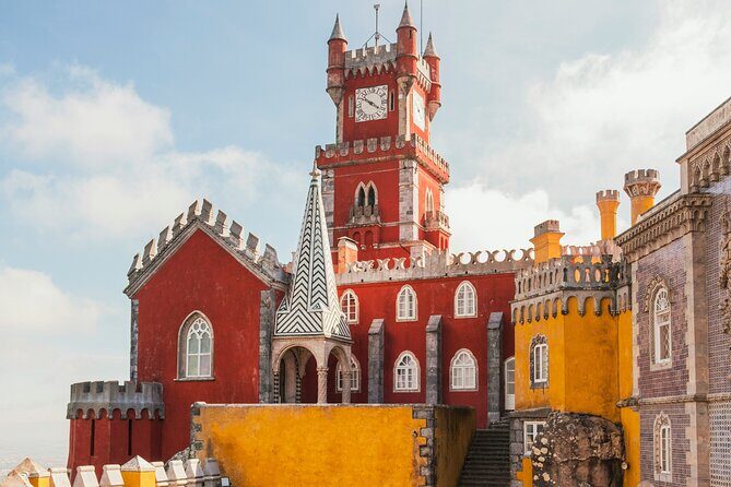 Half-Day Sintra Pena and Regaleira palace with Small Group - Exploring the Itinerary: What to Expect on the Tour