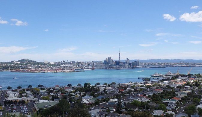 Half-Day: Small Group Auckland Scenic Tour - 4 HOURS - Key Points