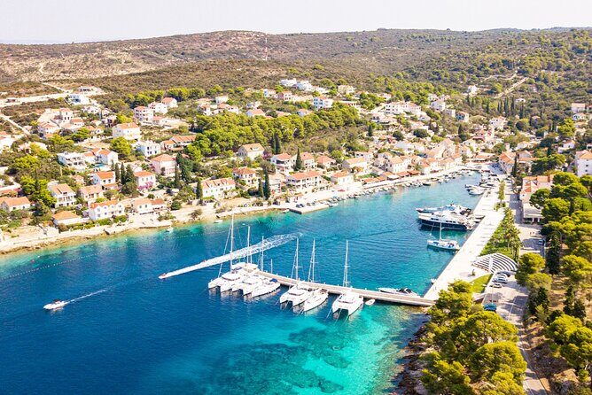 Half day speedboat tour to Solta island & Blue Lagoon from Trogir - The Sum Up