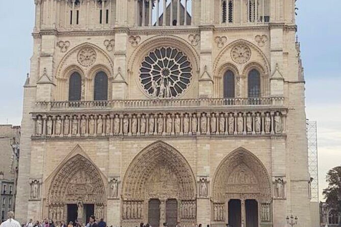 Half Day Walking Tour to Over 30 of the Top Sights of Paris - Who Should Consider This Tour?