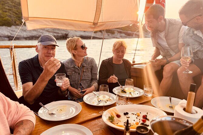 HalfDay Traditional Boat Tour in Korula Archipelago - Real Experiences and Review Highlights