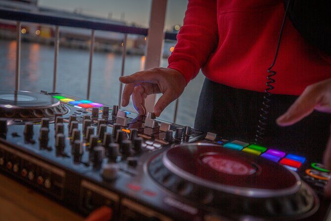 Halifax Party Cruise - Comfort and Convenience