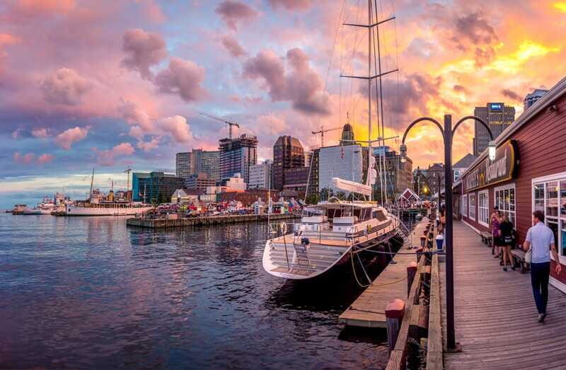 Halifax: Peggy's Cove Small Group Night Tour with Dinner - FAQ