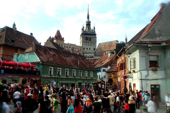 Halloween tour with 2 Halloween parties one at Bran Castle - Who Is This Tour Best For?