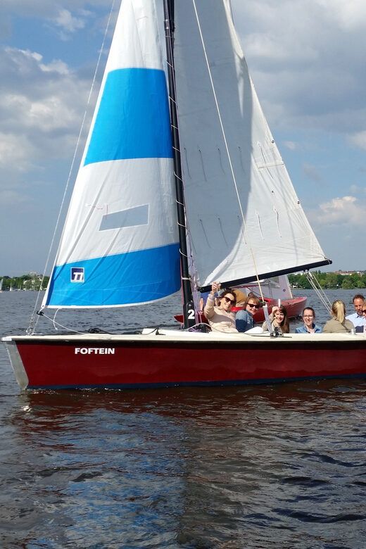 Hamburg: 1.5-Hour Sailing Sightseeing Tour on Aussenalster - The Value and Pricing Considerations