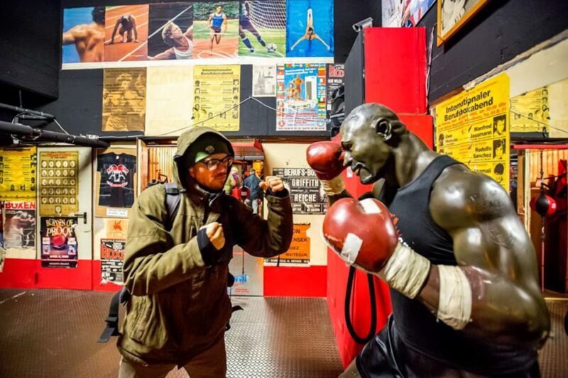 Hamburg: Adults Only Reeperbahn Tour - Exploring Hamburg’s Reeperbahn: What to Expect