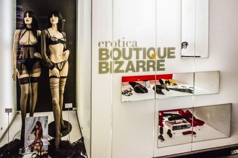 Hamburg: Adults Only Reeperbahn Tour - Authentic Experiences and Review Highlights