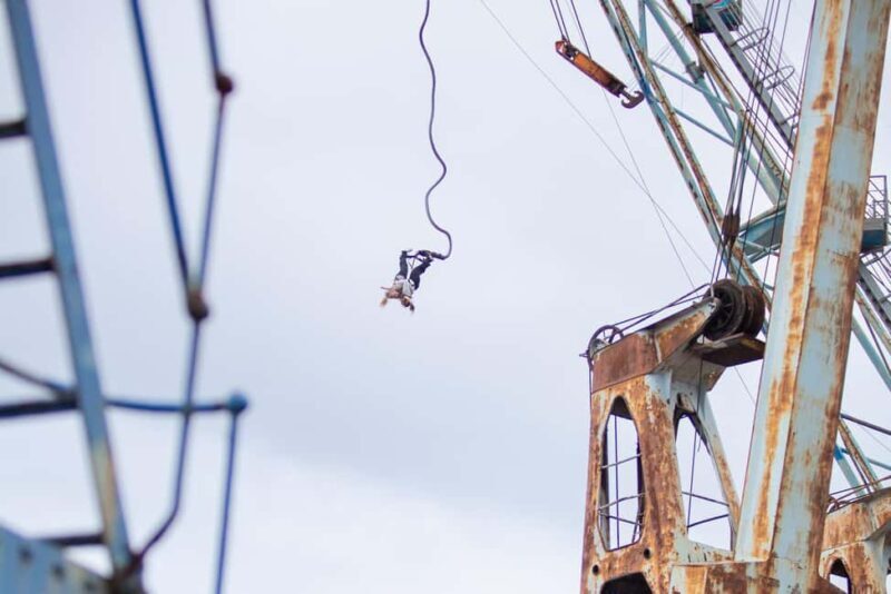 Hamburg: Bungee Jumping 50 Meters High over the Harbor - What To Consider Before Booking