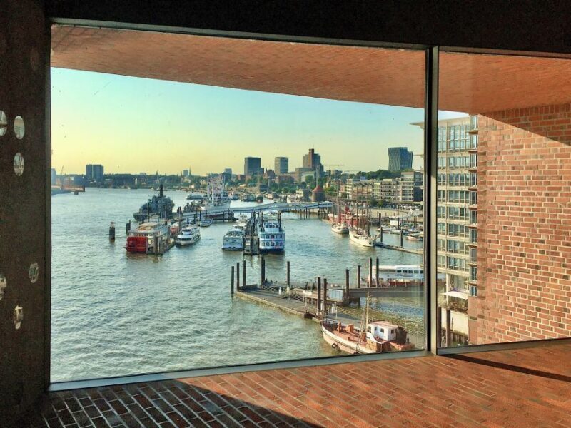 Hamburg: Elbphilharmonie Plaza, Highlights & Surroundings - FAQ