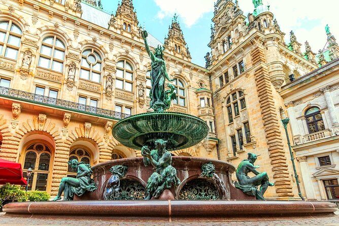 Hamburg Guided Bike Tour: Tradition and Modernity, Elbphilharmonie (min.4) - FAQ