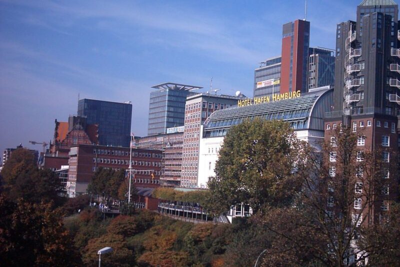 Hamburg: Private 75-Minute Tour of St. Pauli - Key Points  