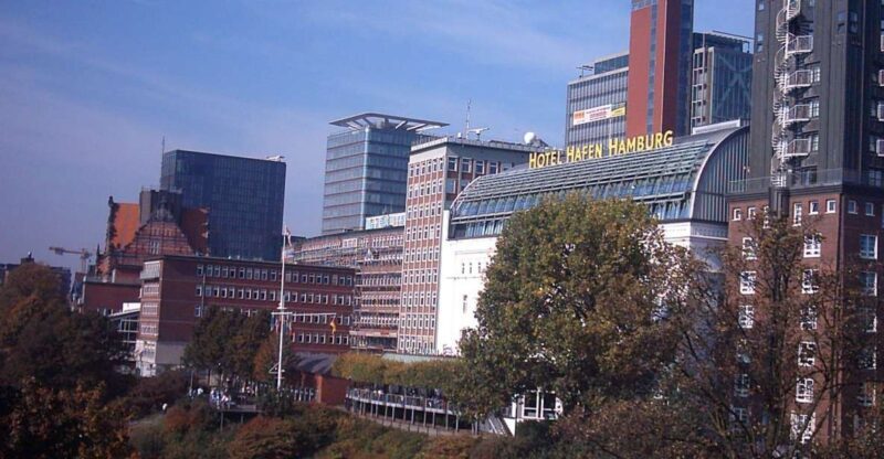 Hamburg: Private 75-Minute Tour of St. Pauli - Highlights and Unique Aspects  