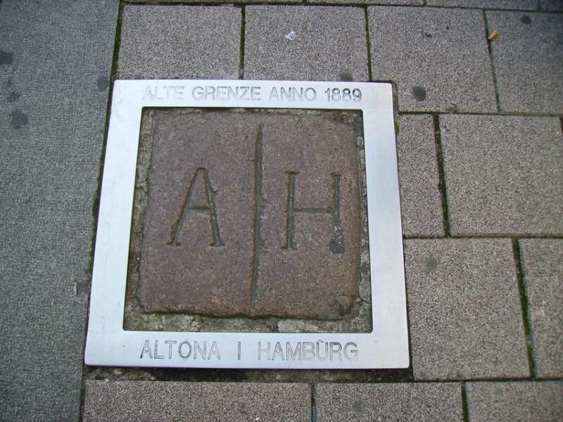 Hamburg: Private Tour - Schanzenviertel & Karolinenviertel - Detailed Breakdown of the Itinerary