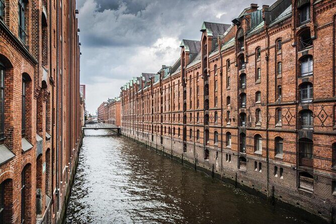 Hamburg Private Walking Tour with a Local: Icons & Hidden Gems - Key Points
