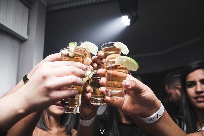 Hamburg PubCrawl: 4 Venues, Welcome Shots + Club Entry - Key Points