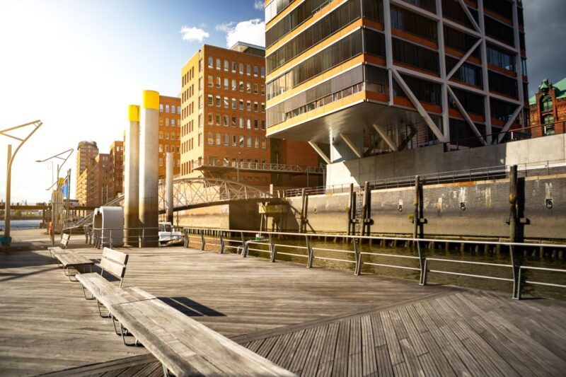 Hamburg: Reeperbahn, Port, & Fish Market Morning Tour - Key Points