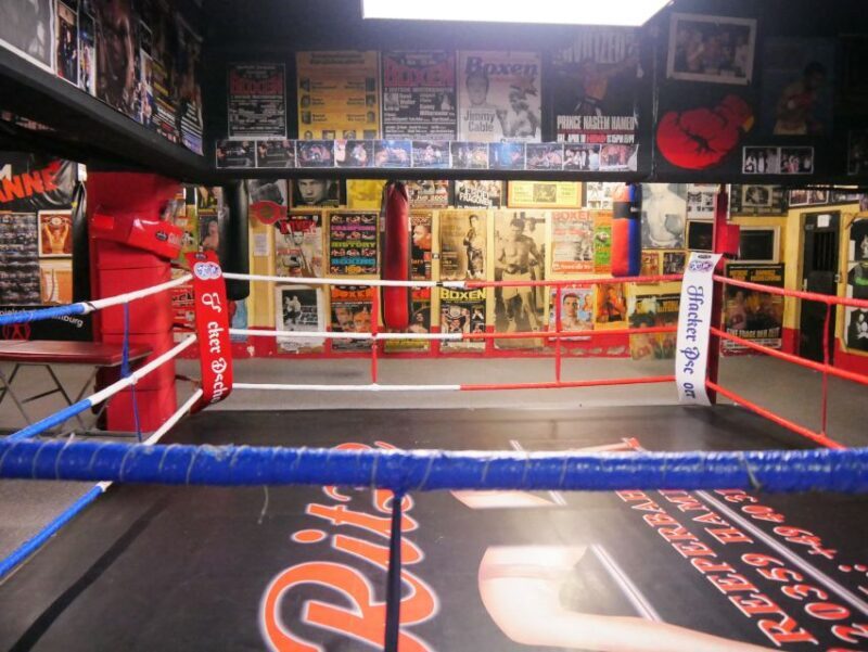 Hamburg: Reeperbahn Tour with English-Speaking Guide - An In-Depth Look at the Reeperbahn Tour