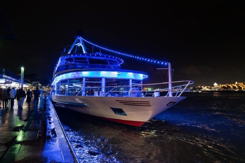 Hamburg: Saturday Night Boat Party - What to Expect on the Cruise