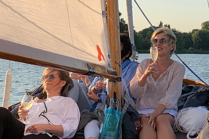 Hamburg Small-Group Sunset Sailing Cruise on Lake Alster - Practical Details and Tips