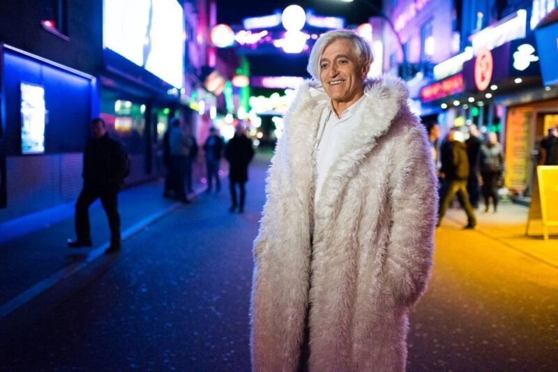 Hamburg: St. Pauli Tour with the White Dandy - The Experience in Practice