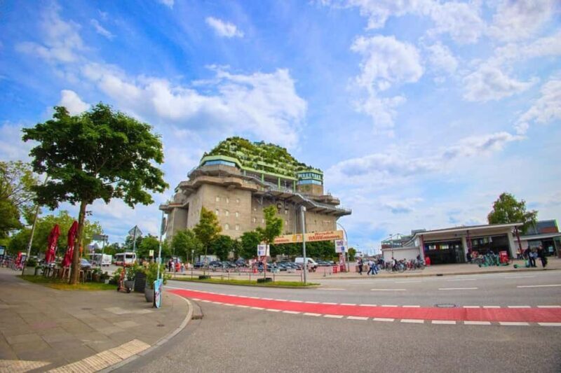 Hamburg: Walking tour of the Green Bunker in St. Pauli - Key Points