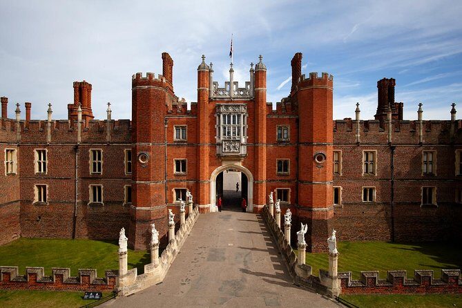Hampton Court Palace Entrance Ticket - An In-Depth Look at the Hampton Court Experience