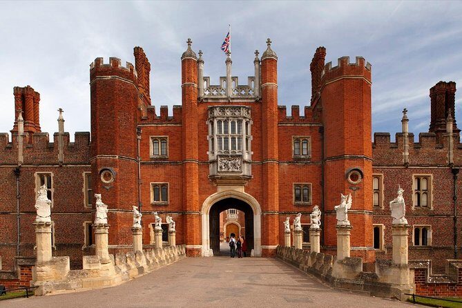 Hampton Court Palace & Windsor Castle Private Car Tour from London - An Executive Summary: What Makes This Tour Stand Out