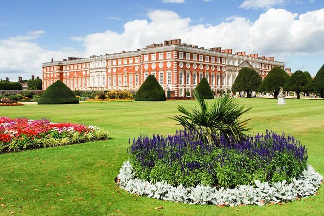 Hampton Court Palace & Windsor Castle Private Car Tour from London - FAQs