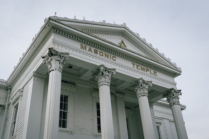 Hamptons Coastal Escape from NYC - Key Points