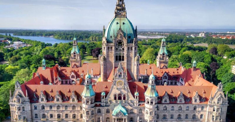 Hannover: New Town Hall exclusive Guided Walking Tour - Exploring Hannover’s New Town Hall: An In-Depth Look