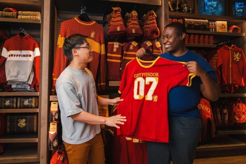 Harry Potter Shop Chicago: Confectionary Collection - An Inside Look at the Harry Potter Shop Chicago Experience