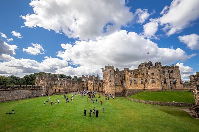 Harry Potter's Alnwick Castle and Scottish Borders Day Trip - Who Is This Tour Best For?