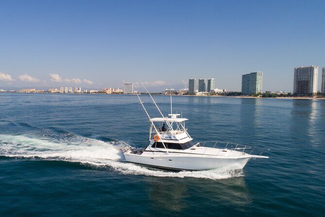 Hatteras 42-44' Classic Yachts in Puerto & Nuevo Vallarta - The Experience at a Glance