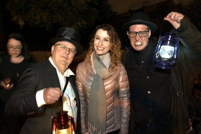 Haunted Mountain - Haunted Mountain: A Spooky Night Tour of Montreal’s Mount Royal