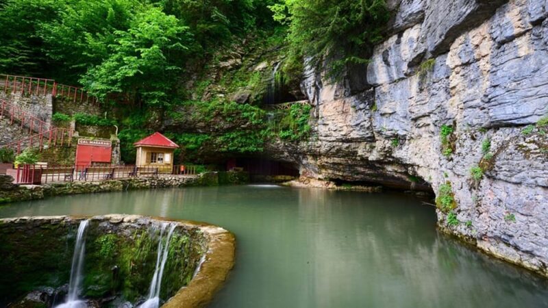 Hdrnebi: Çal Cave, Hdrnebi Plateu, and Sera Lake Tour - The Itinerary: What to Expect on the Day