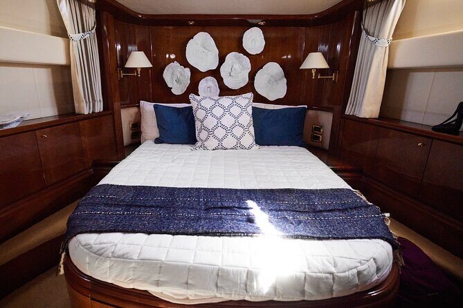 Heather Nikki 80 ft Italian Azimut Yacht Rental - Who Is This Experience Best For?