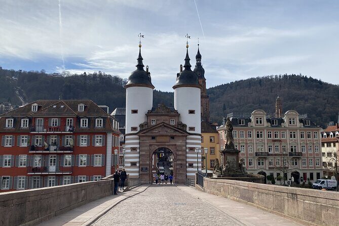 Heidelberg Old Town: Romantic Walking Tour & Game - Key Points