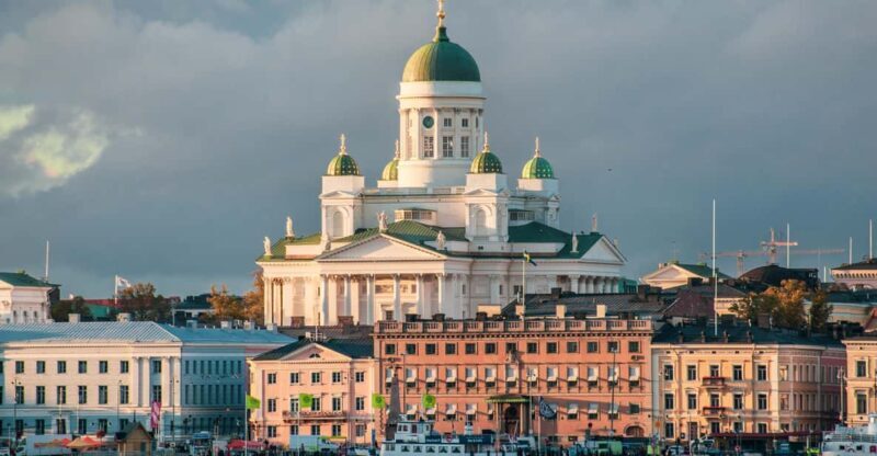 Helsinki: Architectural Highlights Guided Walking Tour - Key Points