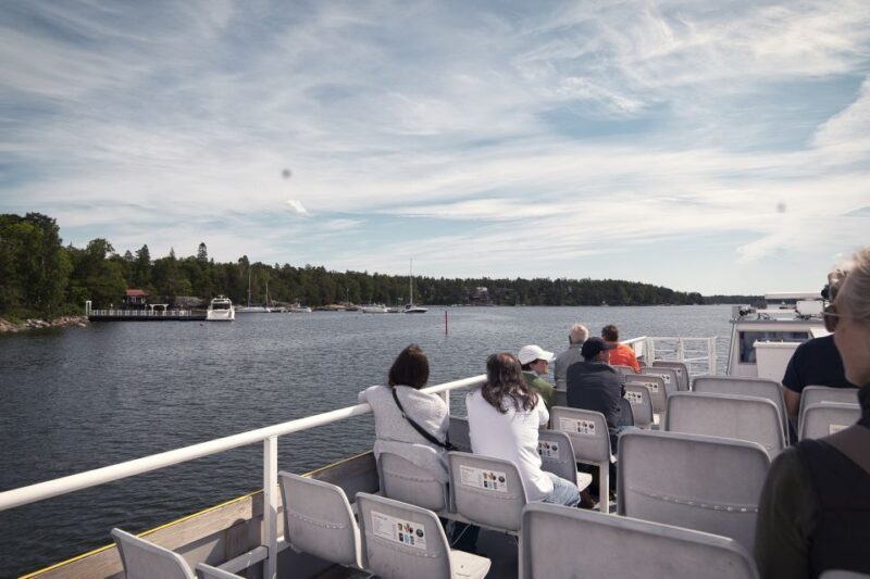 Helsinki: Sightseeing Canal Cruise with Audio Commentary - FAQs