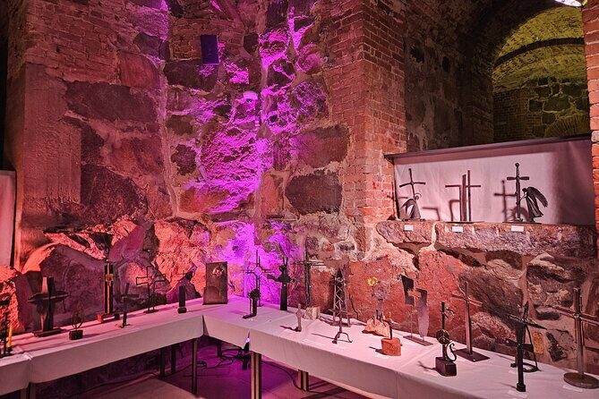 Helsinki & Suomenlinna: City Highlights Tour with Ferry Ride - Who Should Book This Tour?